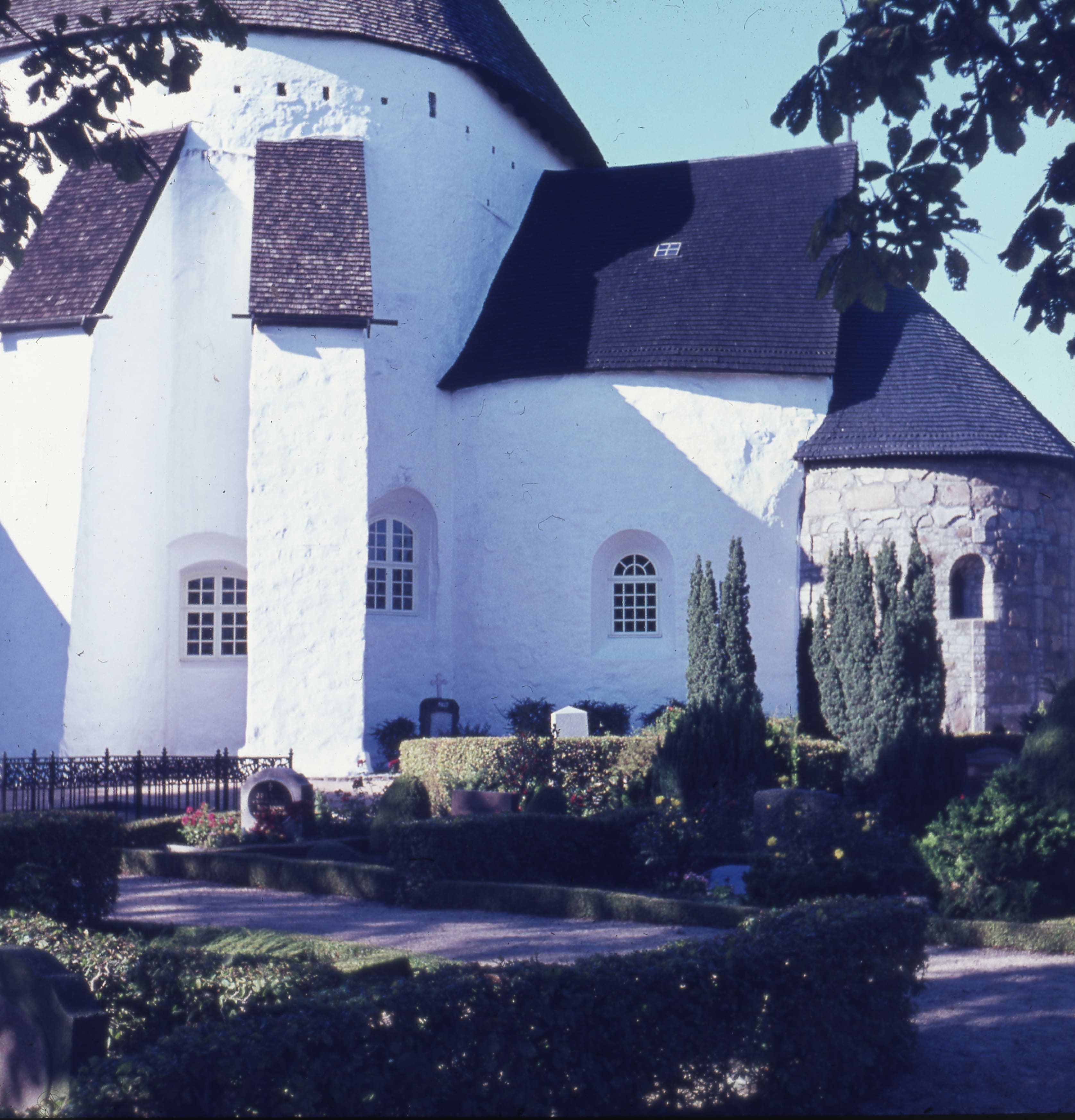 Østerlars Rundkirke - Dansk Arkitektur Center - DAC