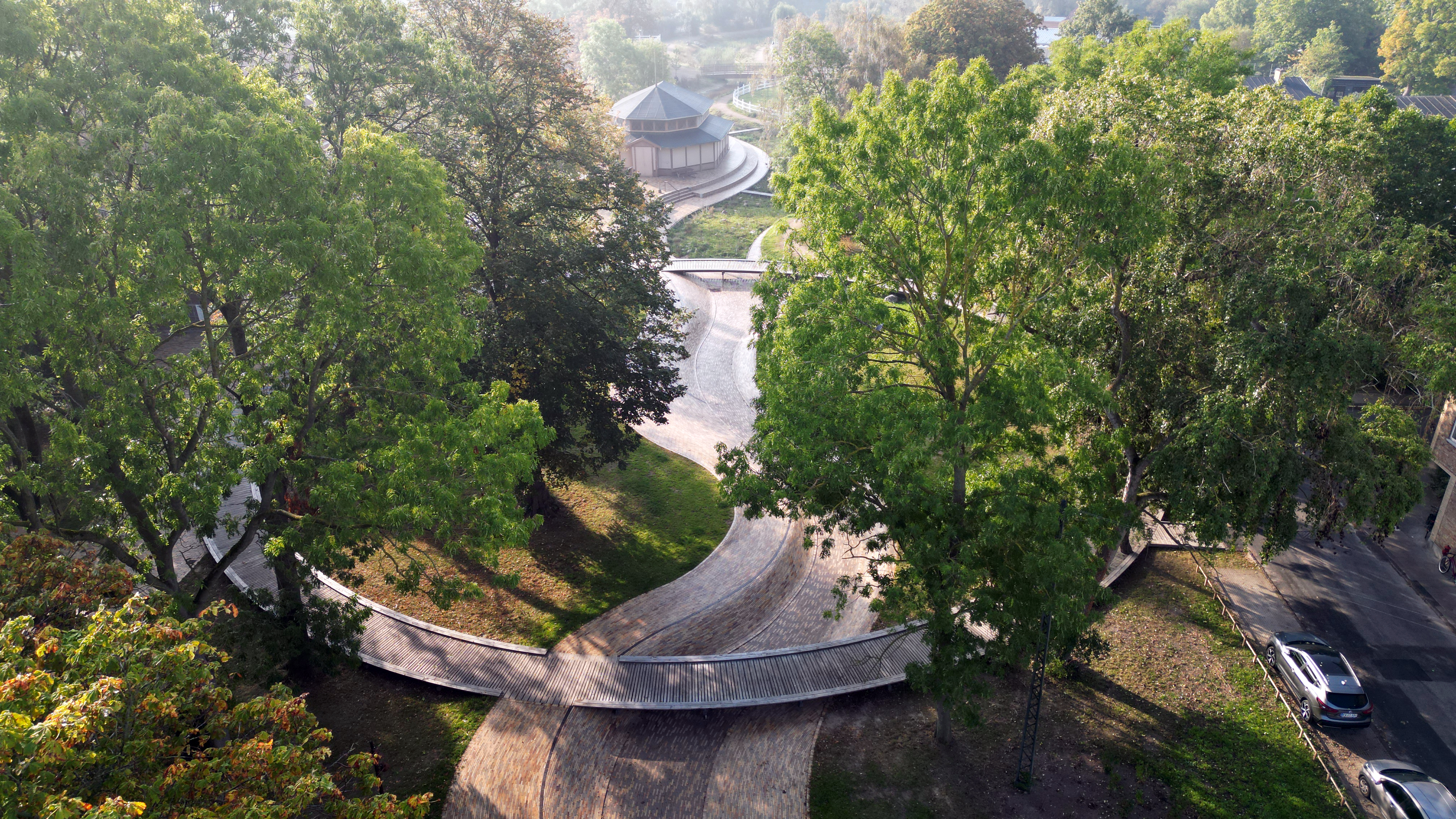 Karens Minde Aksen: Cloudburst Park with a Grassroot Soul - Danish ...